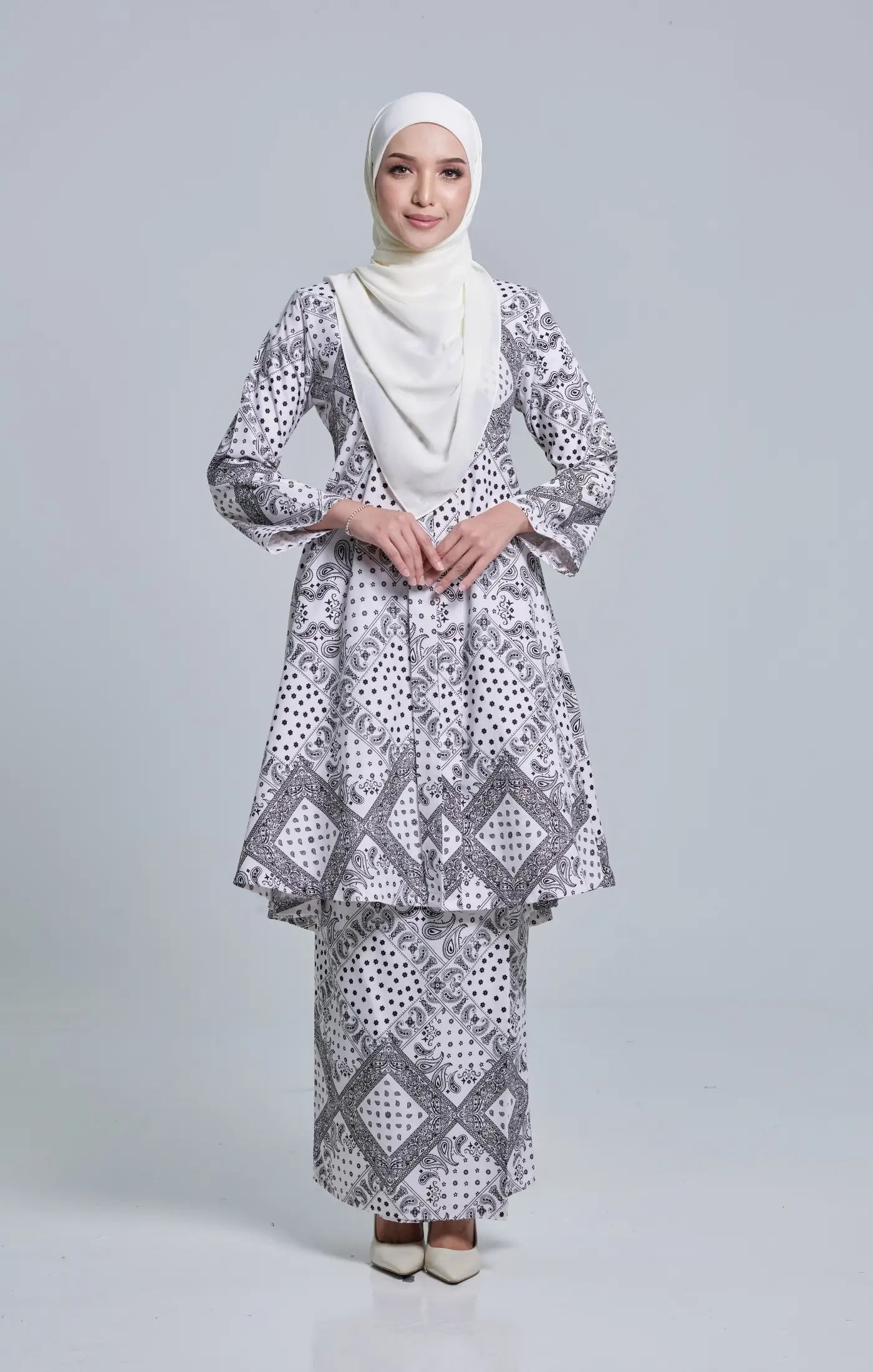 Kebarung Klasik Cotton Plain Exclusive – CARLANISA